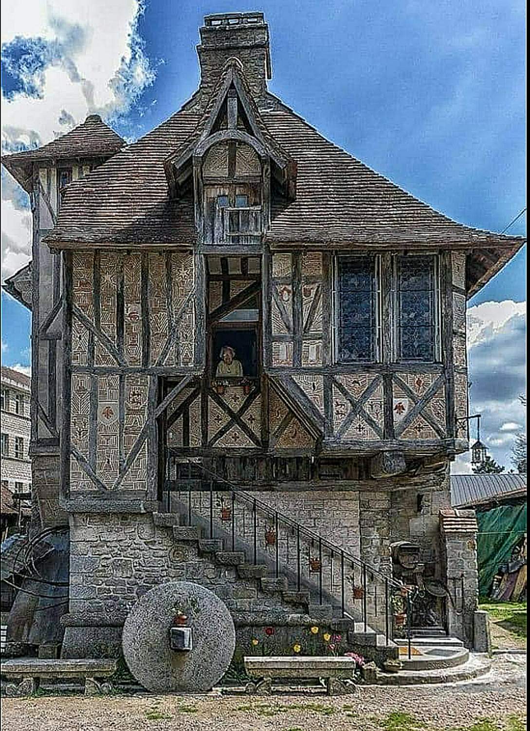 Solve house jigsaw puzzle online with 475 pieces