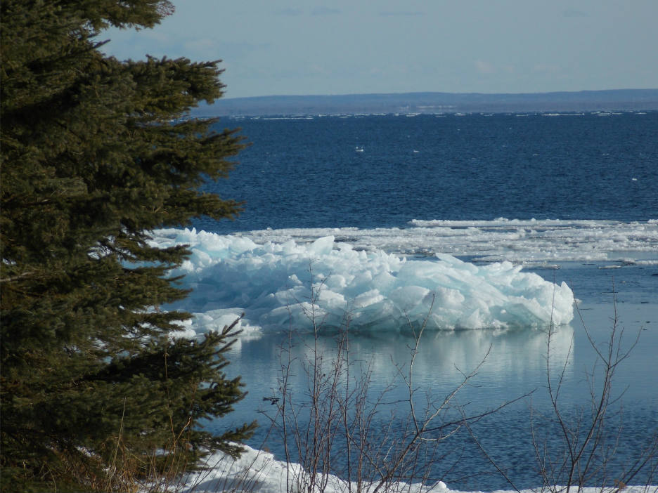 Solve The ice is breaking up on Lake Superior! jigsaw puzzle online ...