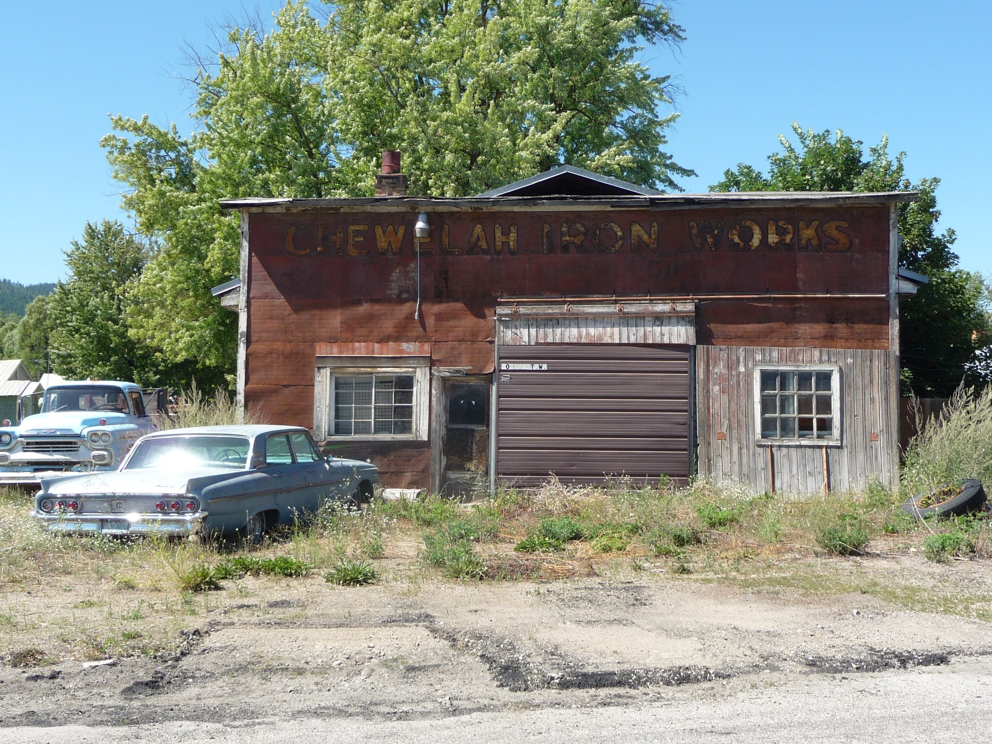 Solve Chewelah Iron Works jigsaw puzzle online with 221 pieces