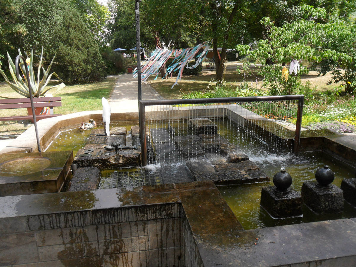 Solve SAM_0814 Zátiší v parku... Still life in the park ... jigsaw ...