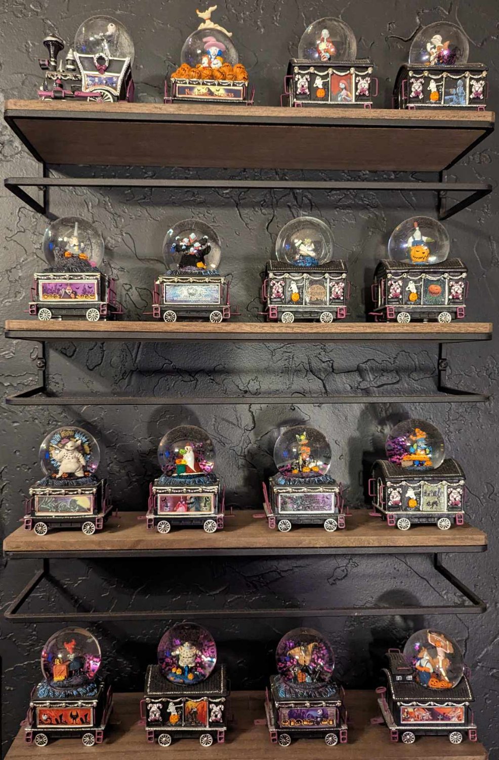 Solve Night Before Christmas Snow Globes jigsaw puzzle online with 77 ...