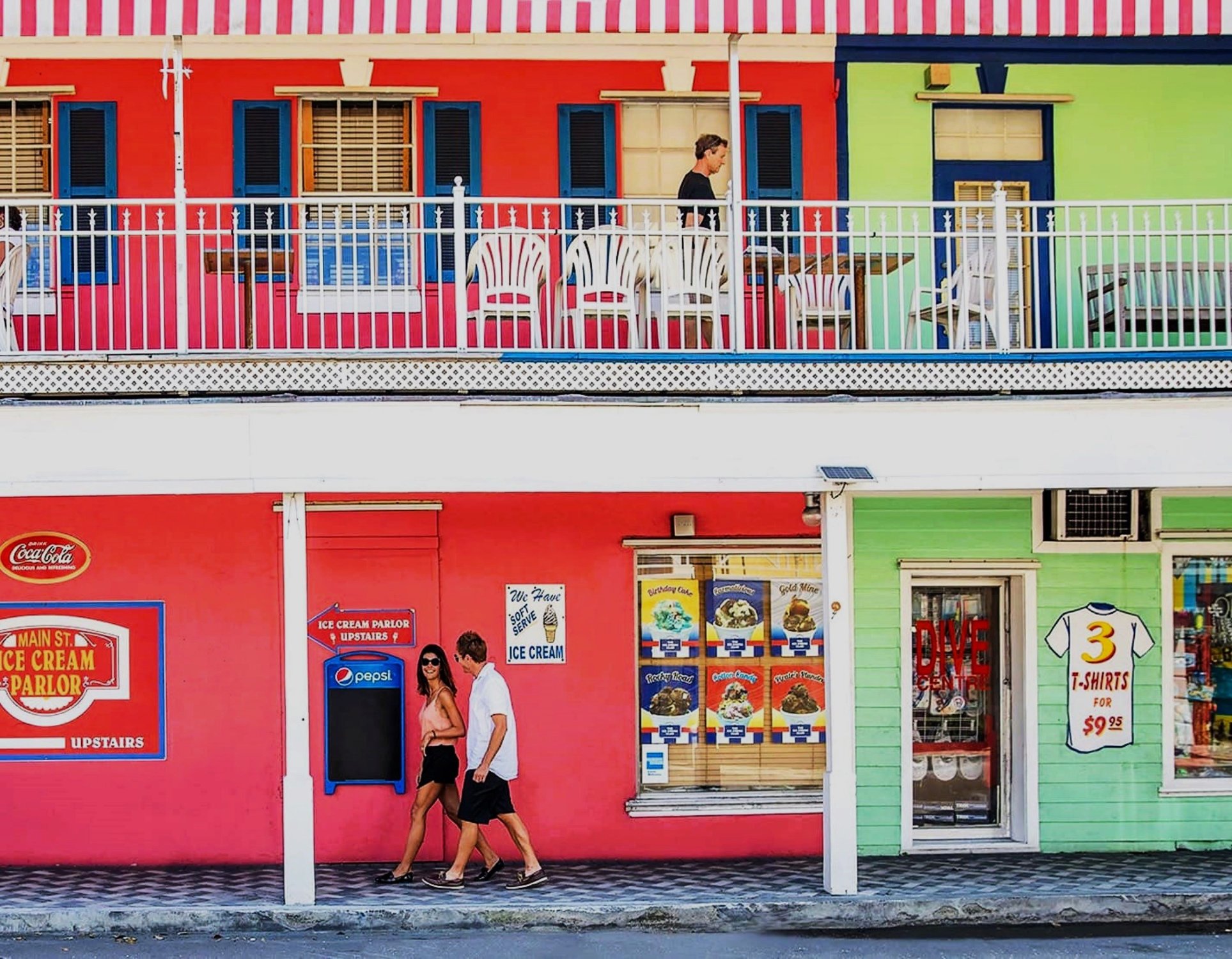 Solve Bahamas jigsaw puzzle online with 300 pieces