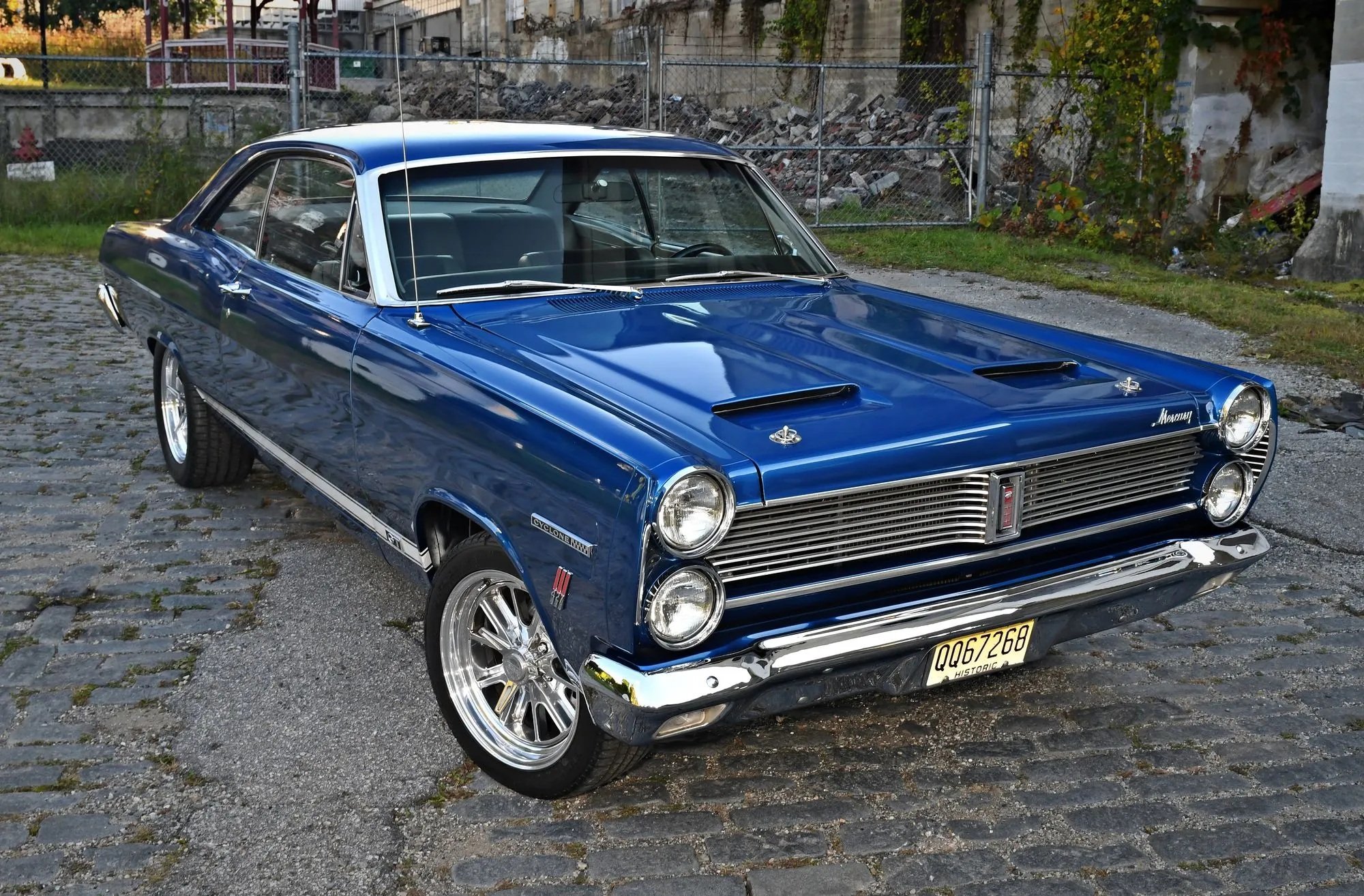 Solve 1967 Mercury Cyclone GT 427 front jigsaw puzzle online with 77 pieces