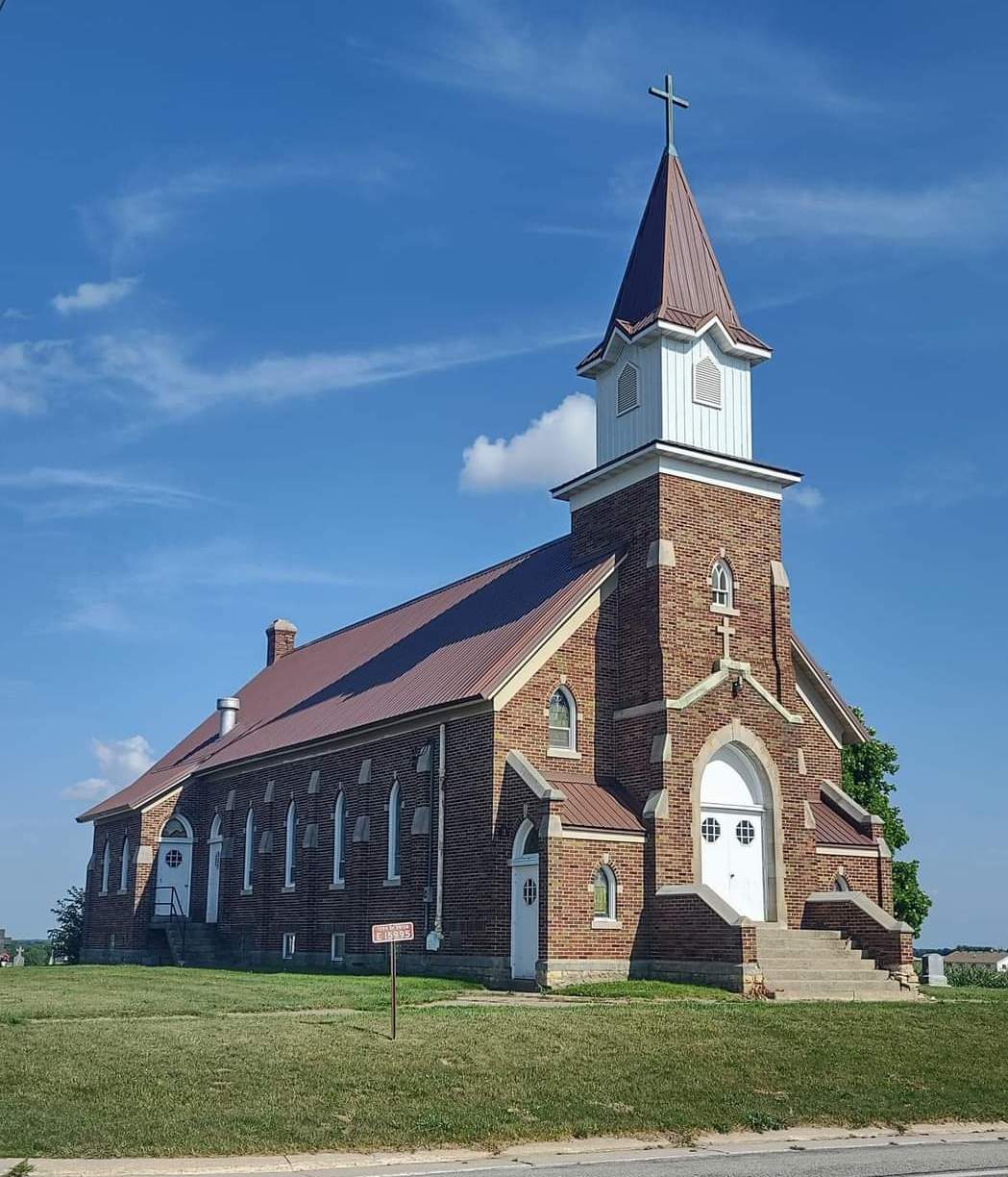 Solve Church jigsaw puzzle online with 143 pieces