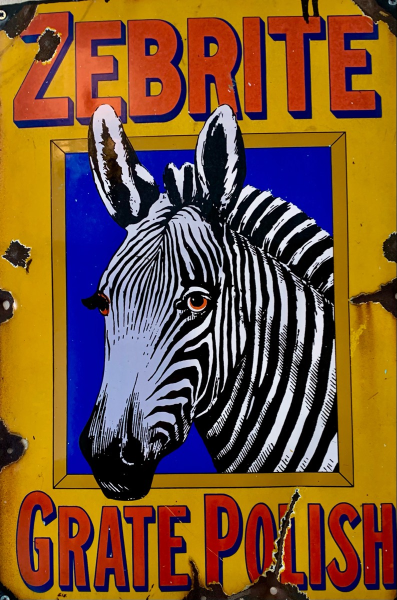 Solve Zebrite Grate Polish jigsaw puzzle online with 260 pieces