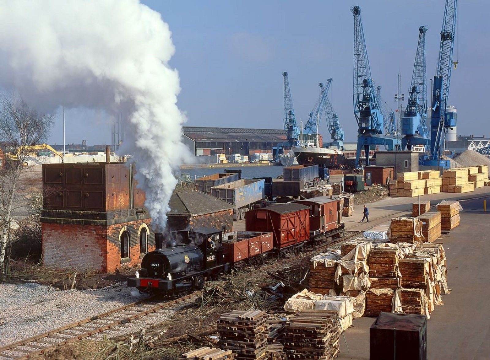 Solve L&YR Class 21 0-4-0ST 51222 at Goole docks, 1958. jigsaw puzzle ...
