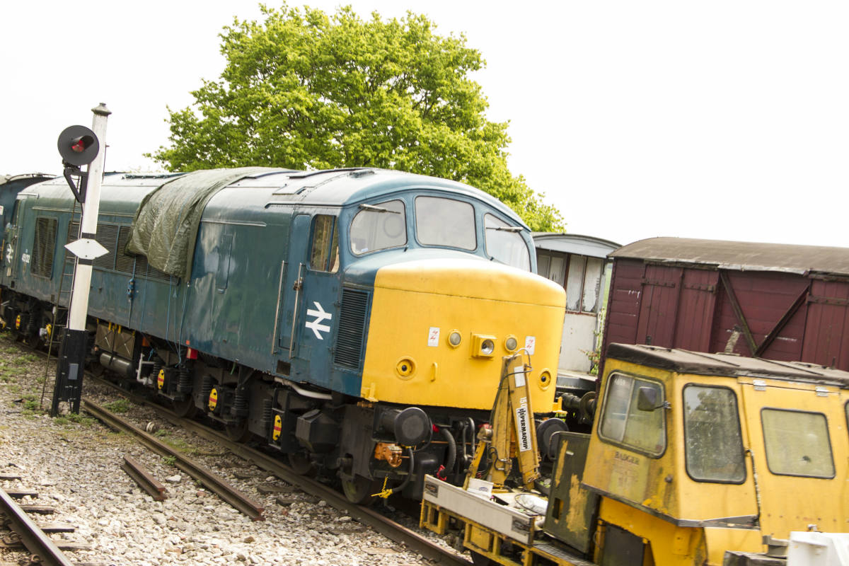 Solve epping ongar railway 07-05-2016 47635 class 47 Jimmy Milne 1964 ...