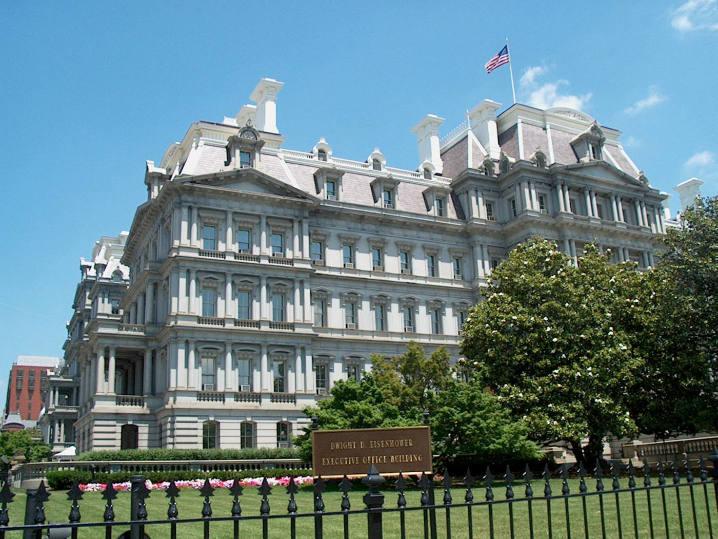 Solve Dwight D. Eisenhouwer Executive Office Building jigsaw puzzle ...