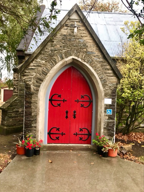 Jigsaw Puzzle | 12 pieces | How about a Red Door | Jigidi