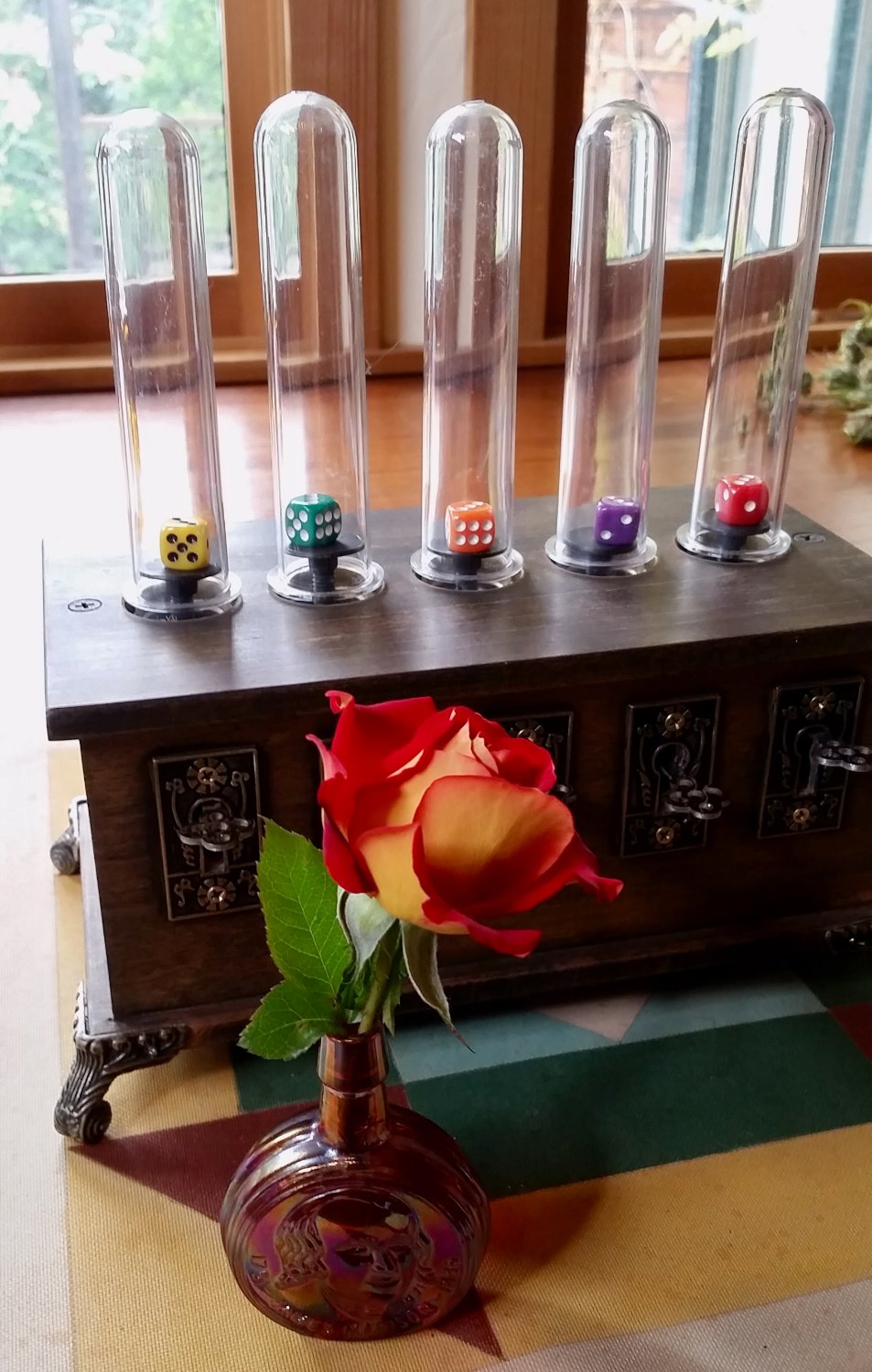 Solve Roses & Dice Game jigsaw puzzle online with 60 pieces