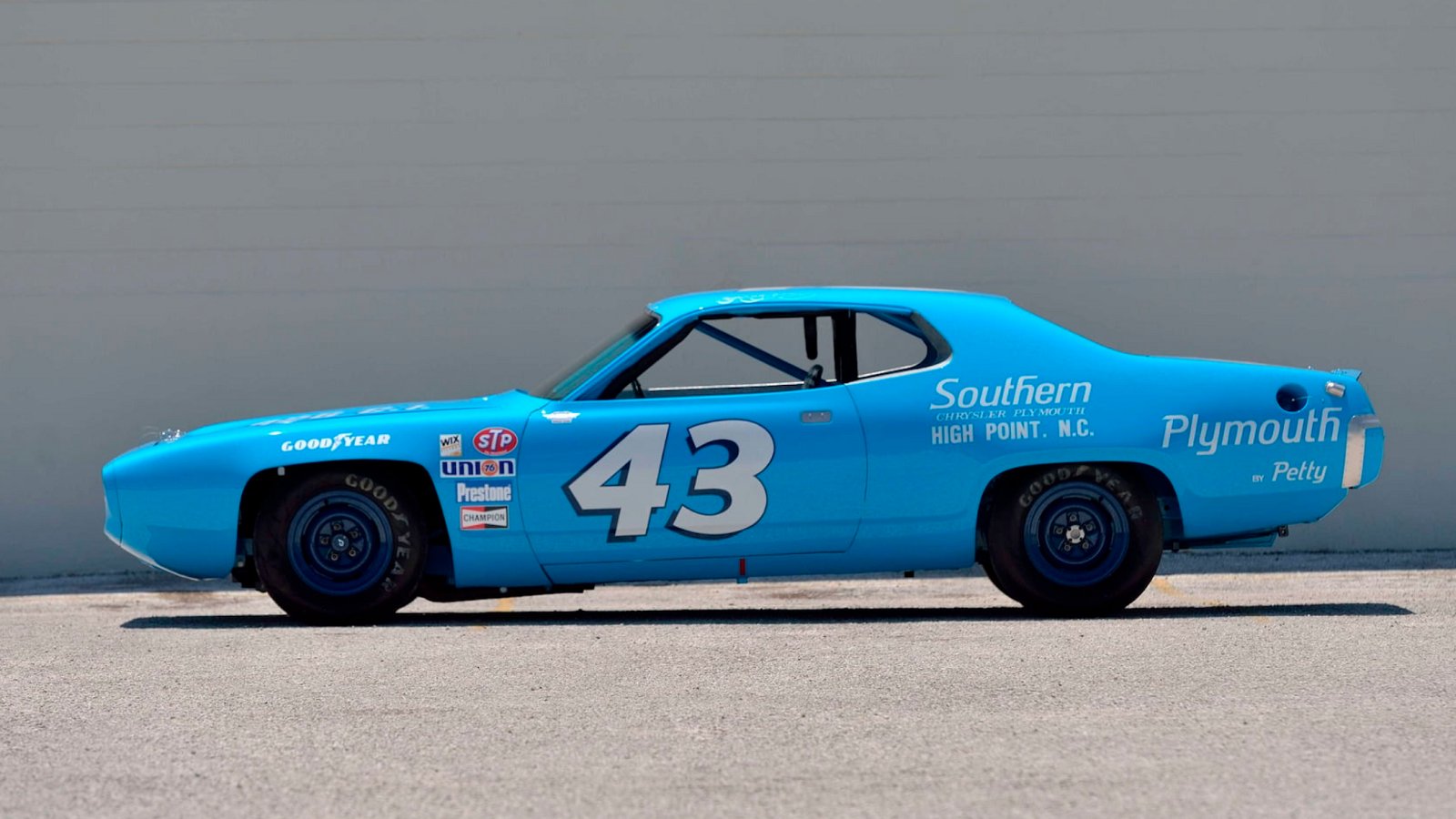 Solve Richard Petty's 1971 Plymouth Road Runner jigsaw puzzle online ...