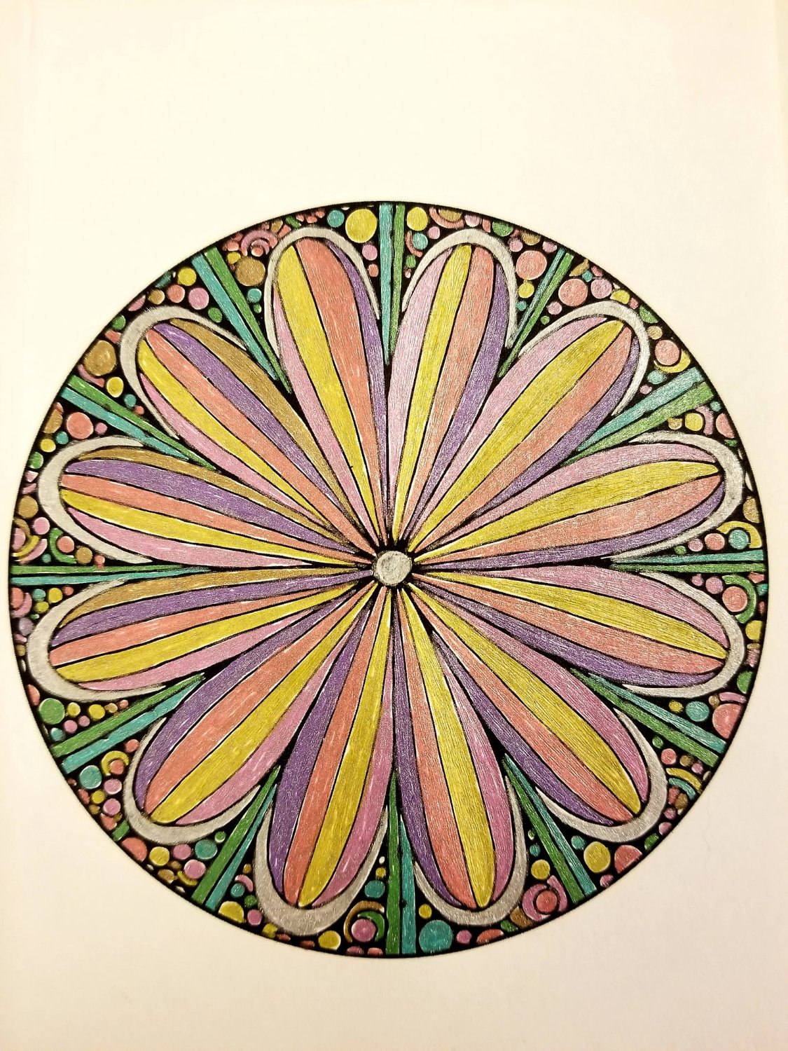 Solve Round and Round Design jigsaw puzzle online with 63 pieces