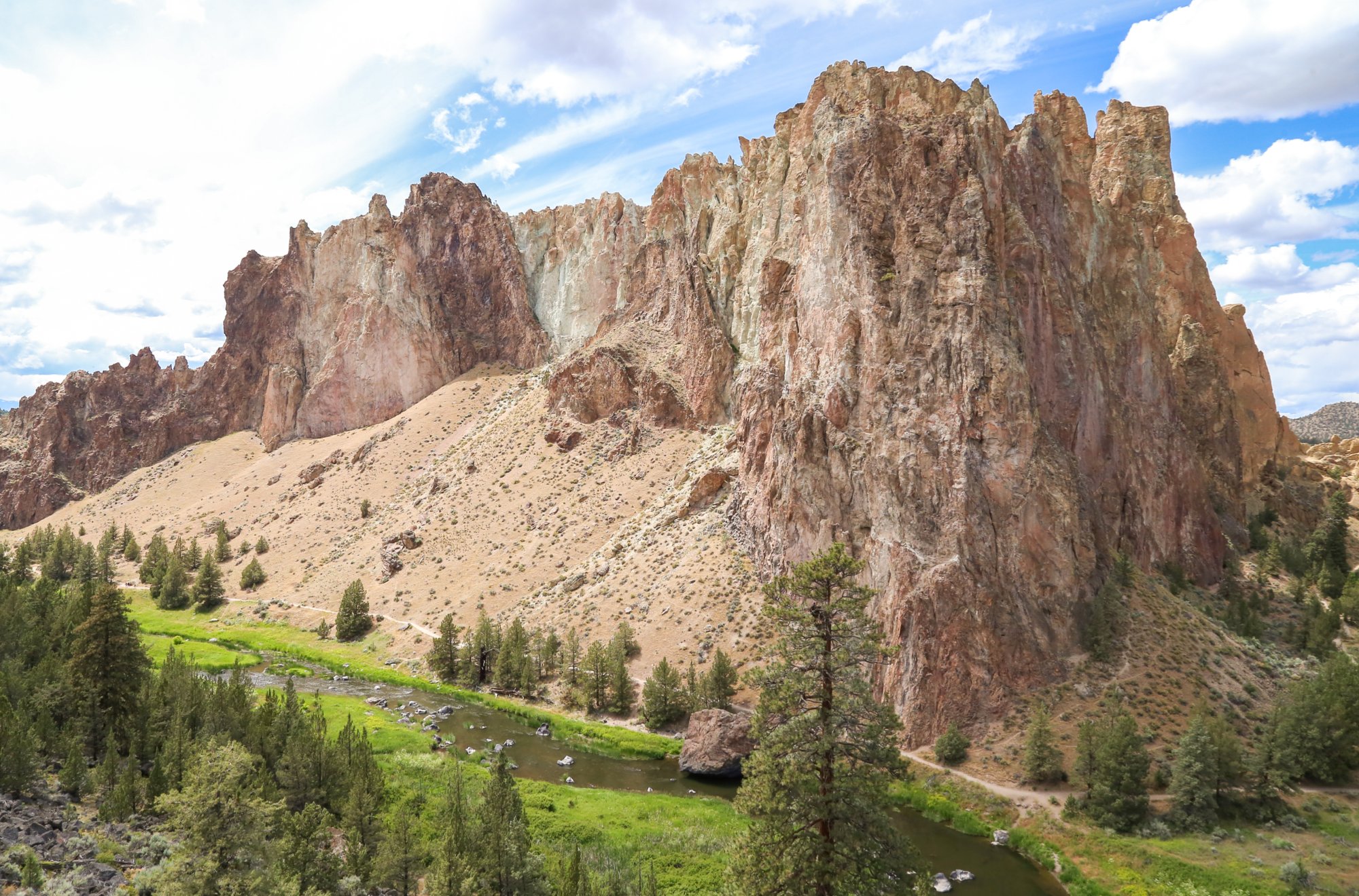 Solve OREGON LANDSCAPE jigsaw puzzle online with 96 pieces