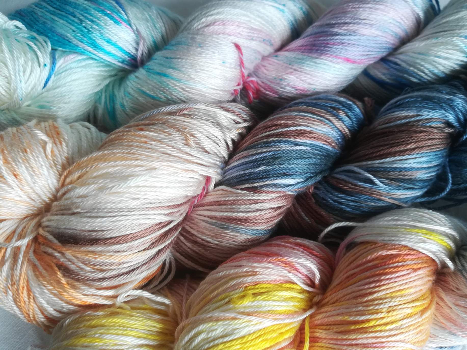 Solve Handdyed Yarn 7 jigsaw puzzle online with 165 pieces