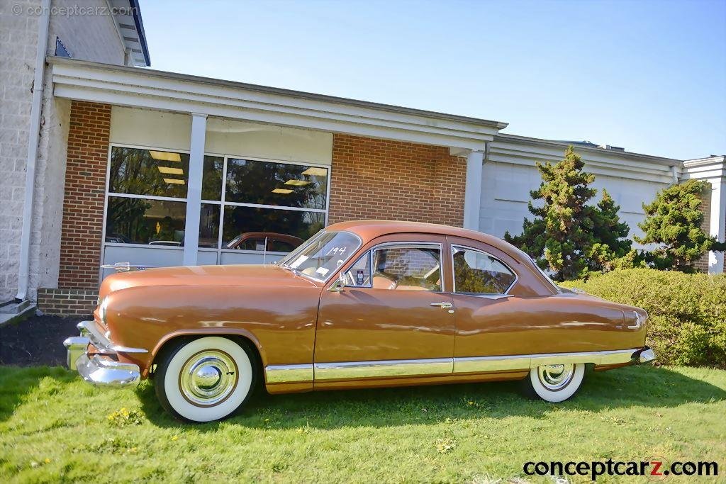 Jigsaw Puzzle | 77 pieces | 1951 Kaiser Deluxe Series K512 | Jigidi