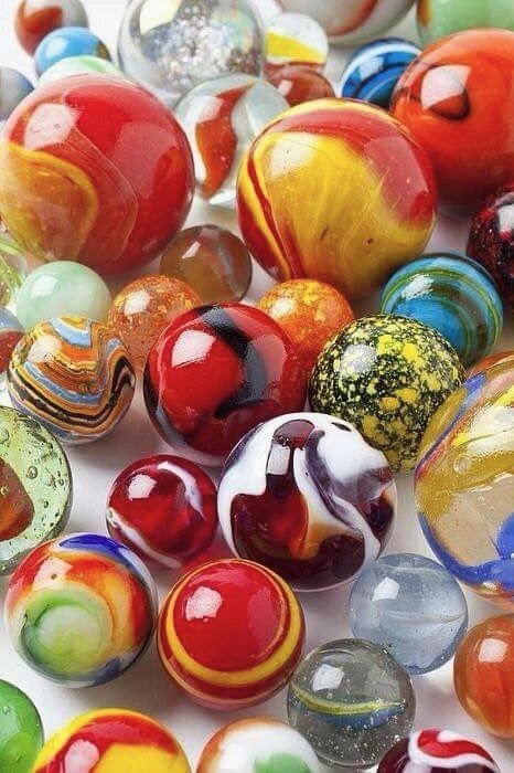 Solve Lost my marbles jigsaw puzzle online with 35 pieces