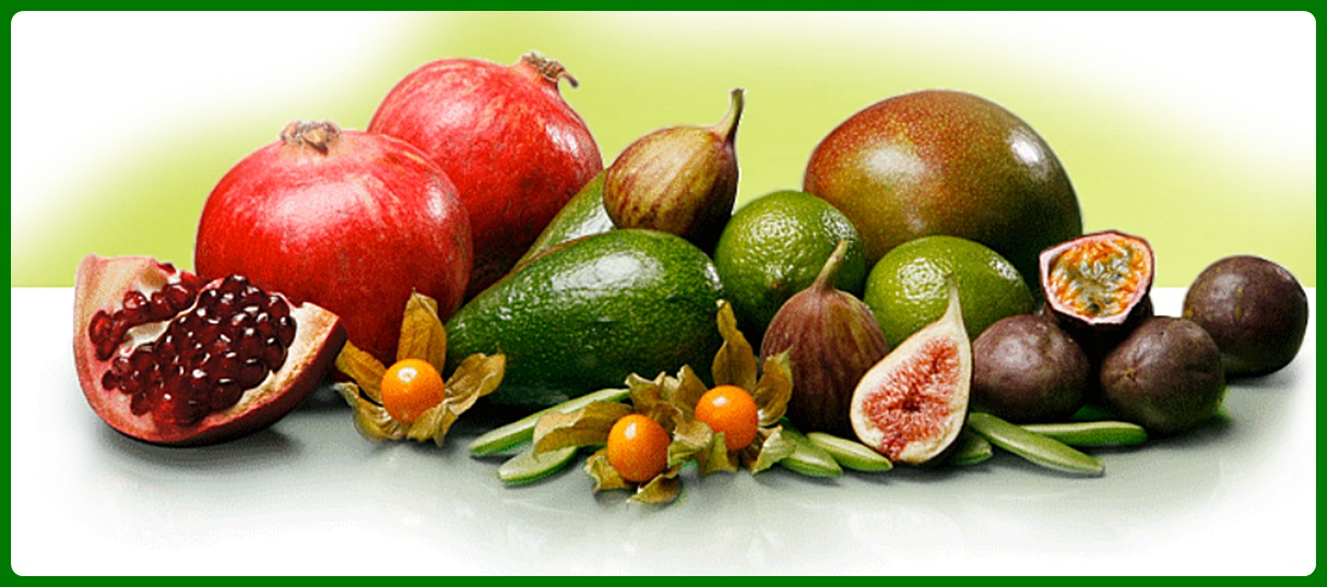 Solve A Feast of Fruit jigsaw puzzle online with 180 pieces