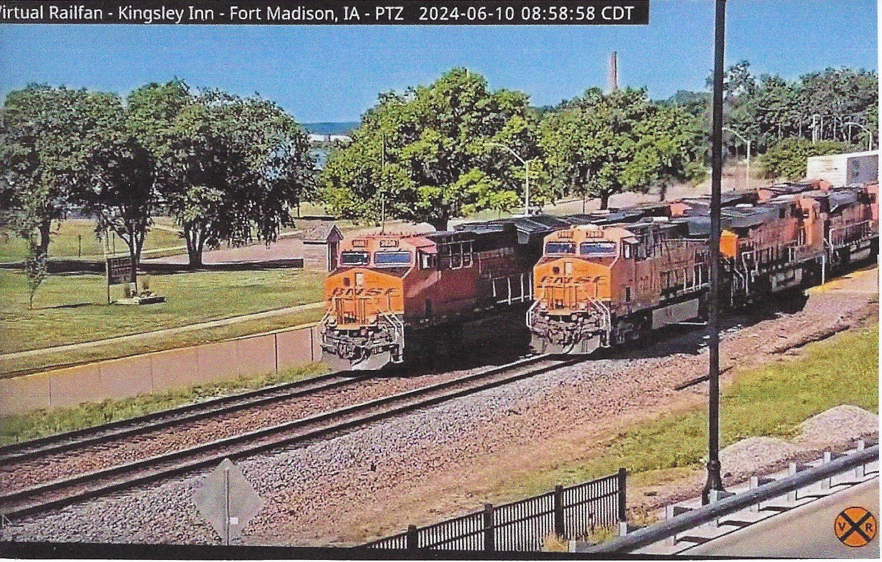 Solve BNSF jigsaw puzzle online with 77 pieces