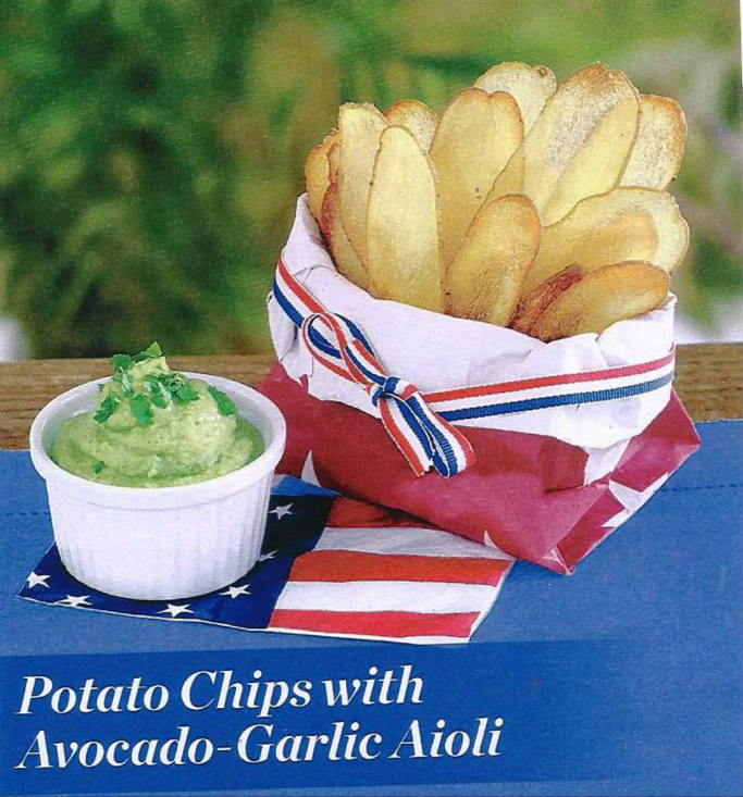 Solve Party Food Potato Chips jigsaw puzzle online with 16 pieces