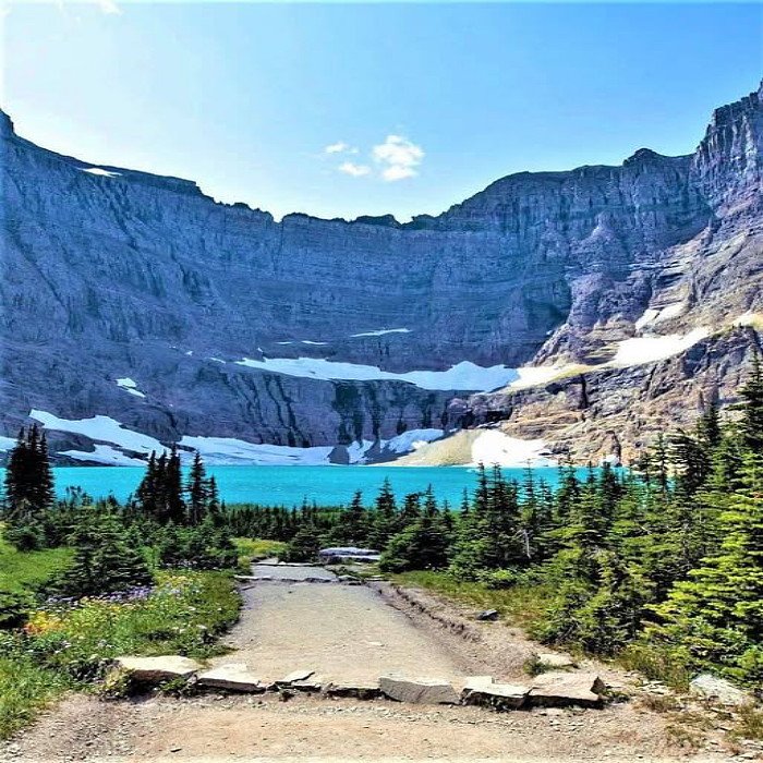 Solve Iceberg Lake, Montana jigsaw puzzle online with 81 pieces