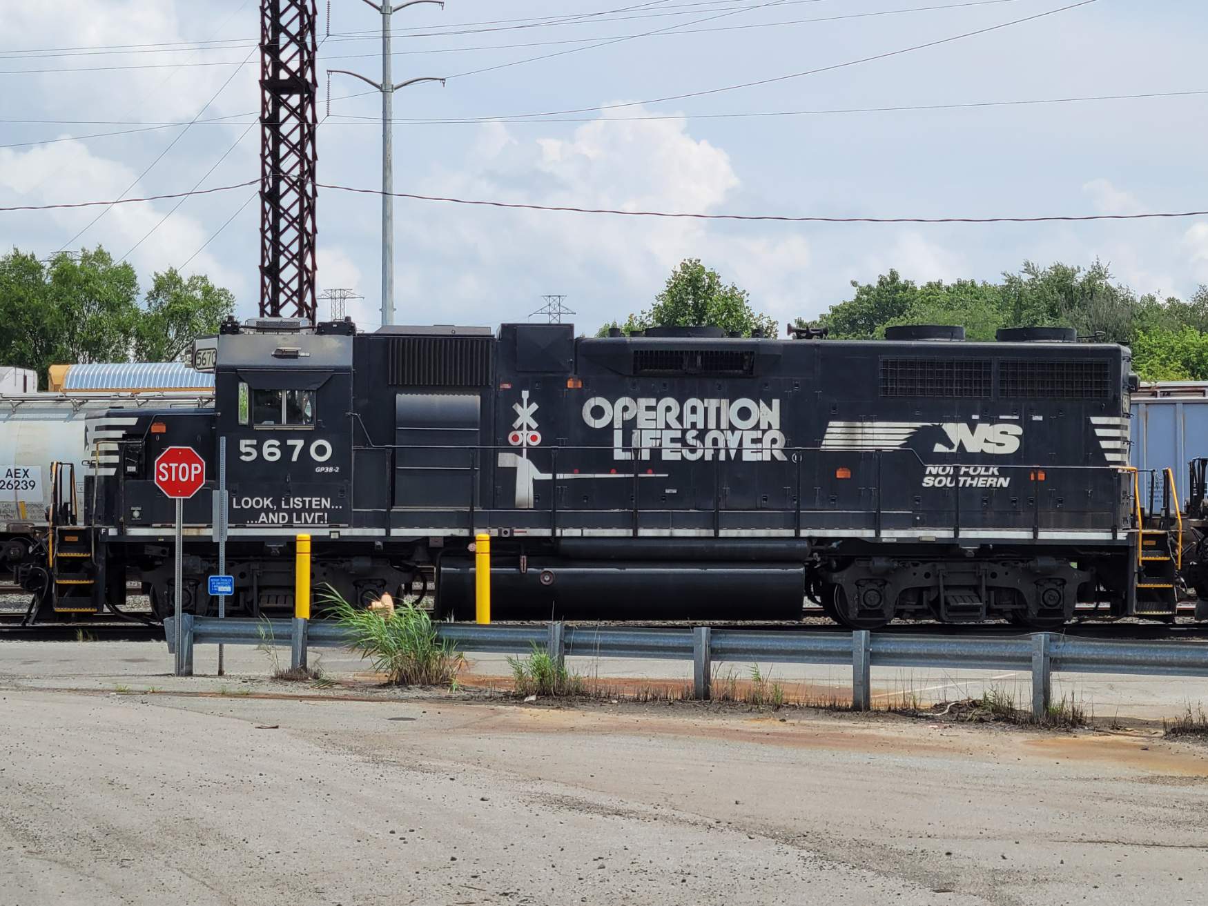 Solve NS 5670 OLS unit jigsaw puzzle online with 154 pieces