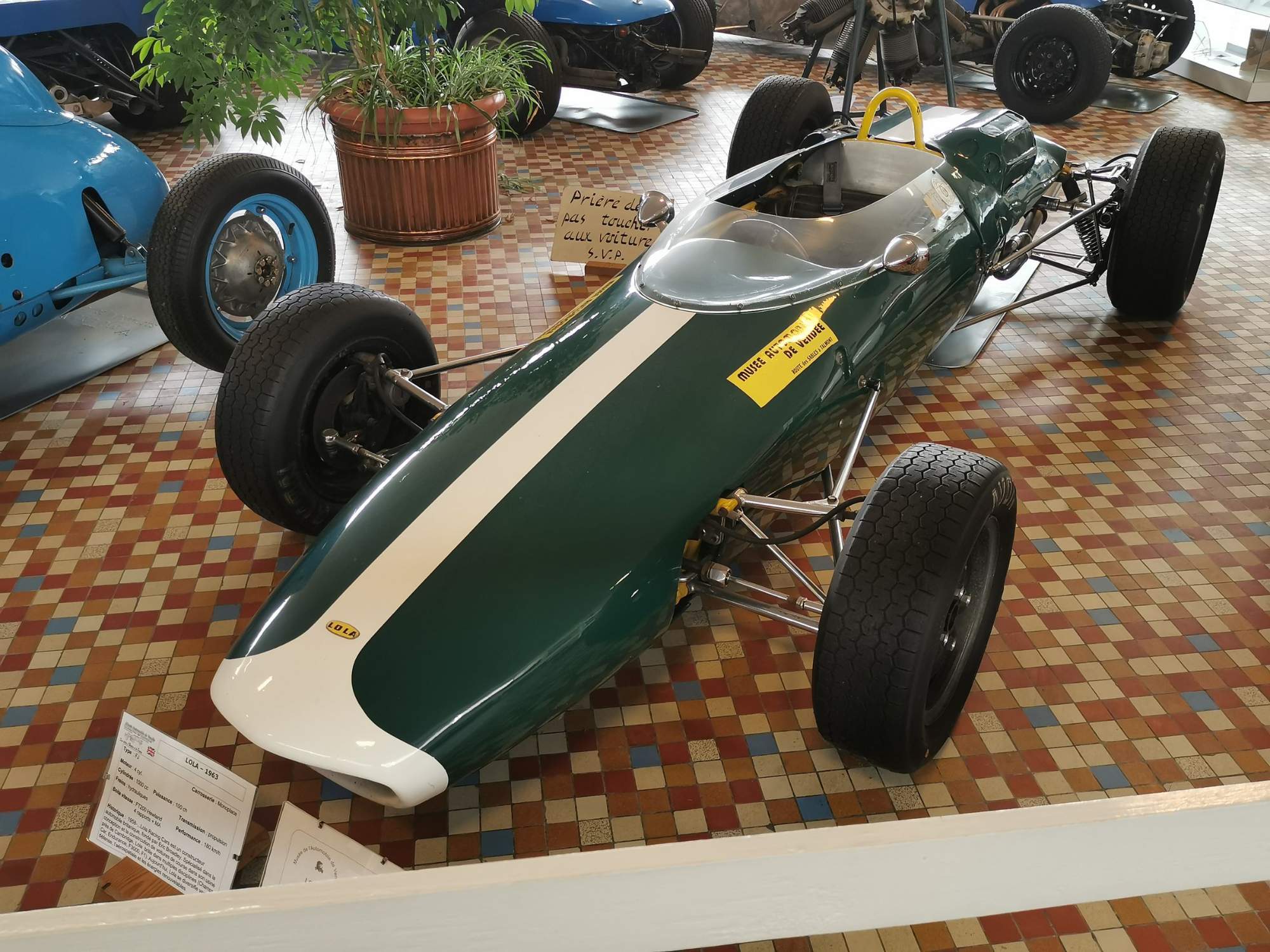 Jigsaw Puzzle | Lola "FJ" - 1963 | 221 pieces | Jigidi