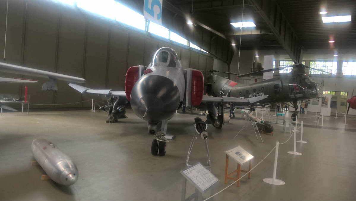 Solve McDonnell Douglas F-4F Phantom II jigsaw puzzle online with 66 pieces