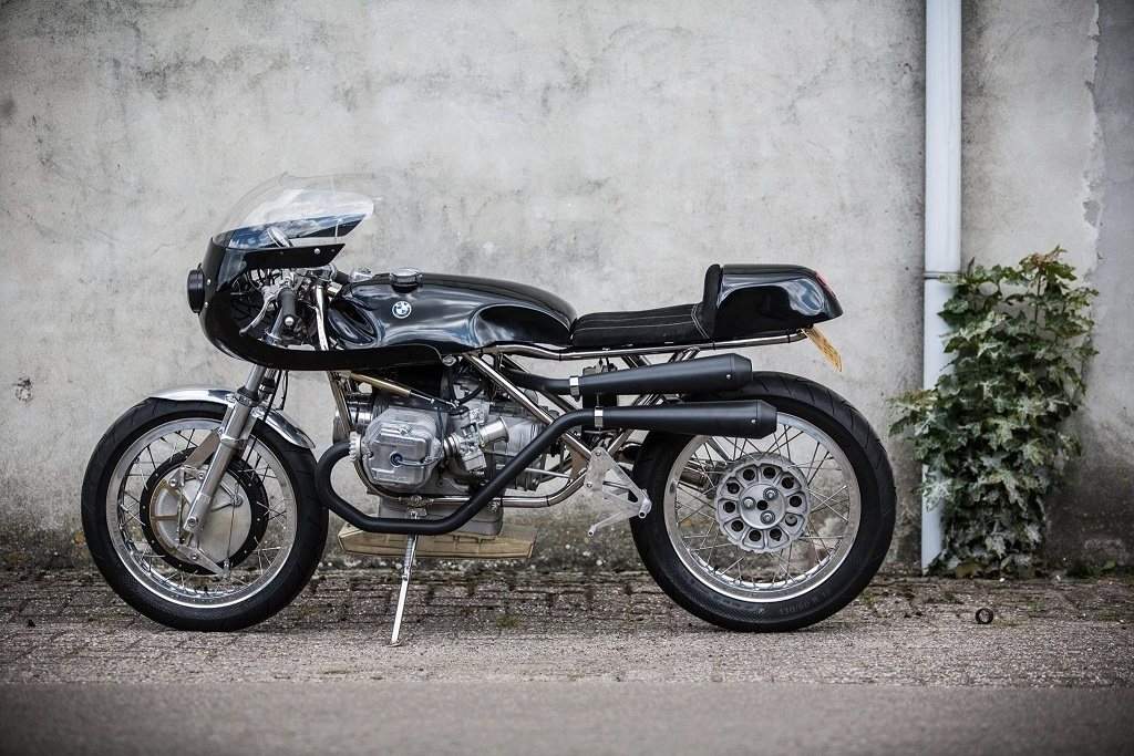 Solve BMW R100 Caferacer build by myself jigsaw puzzle online with 204 ...