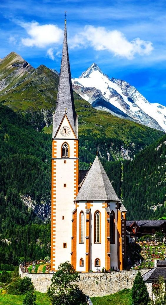 Solve Austria jigsaw puzzle online with 50 pieces