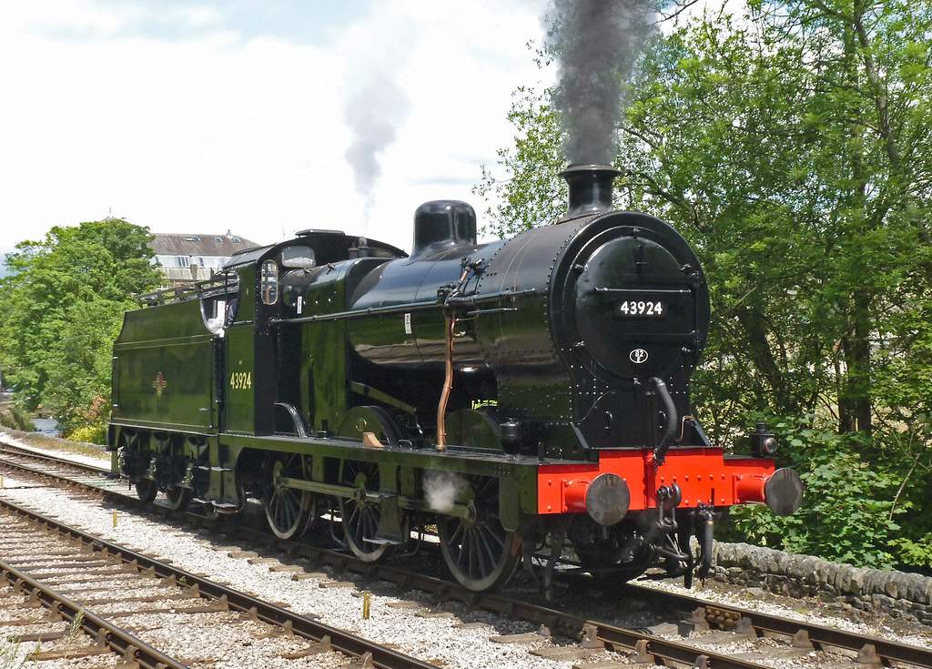 Solve MR Class 4F 0-6-0 43924. jigsaw puzzle online with 70 pieces