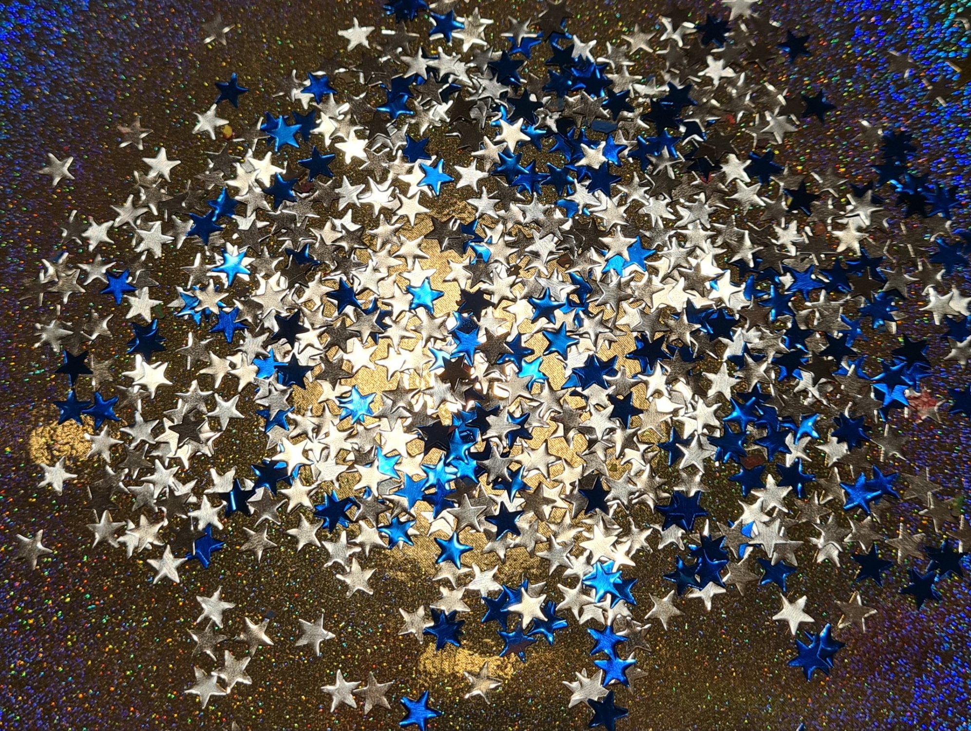 Solve TWINKLE TWINKLE jigsaw puzzle online with 352 pieces