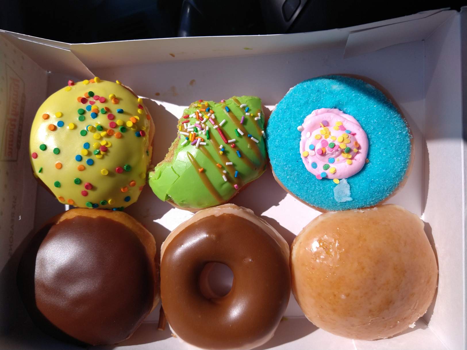 Solve One of these doughnuts is not like the others jigsaw puzzle ...