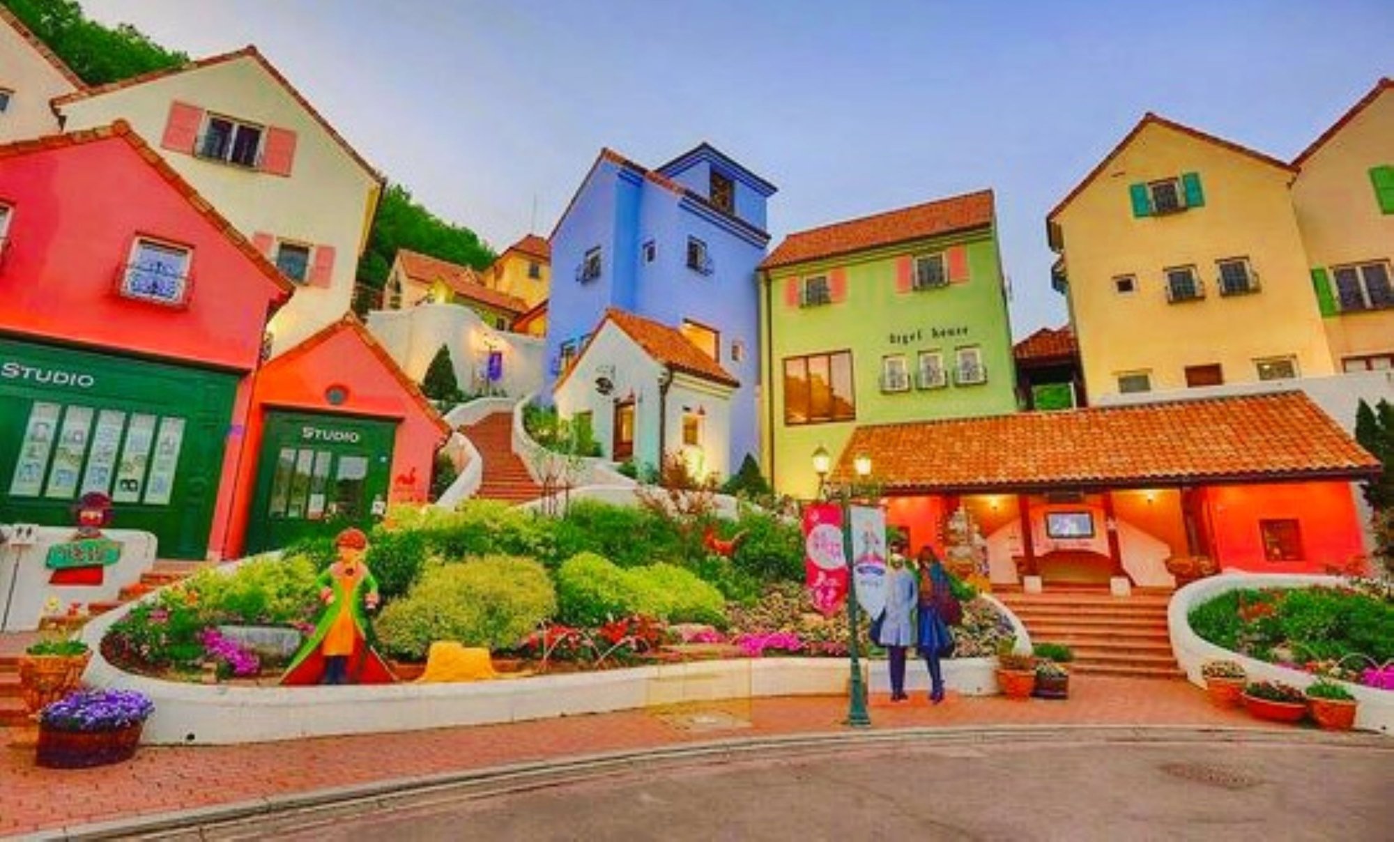 Solve Korea jigsaw puzzle online with 299 pieces