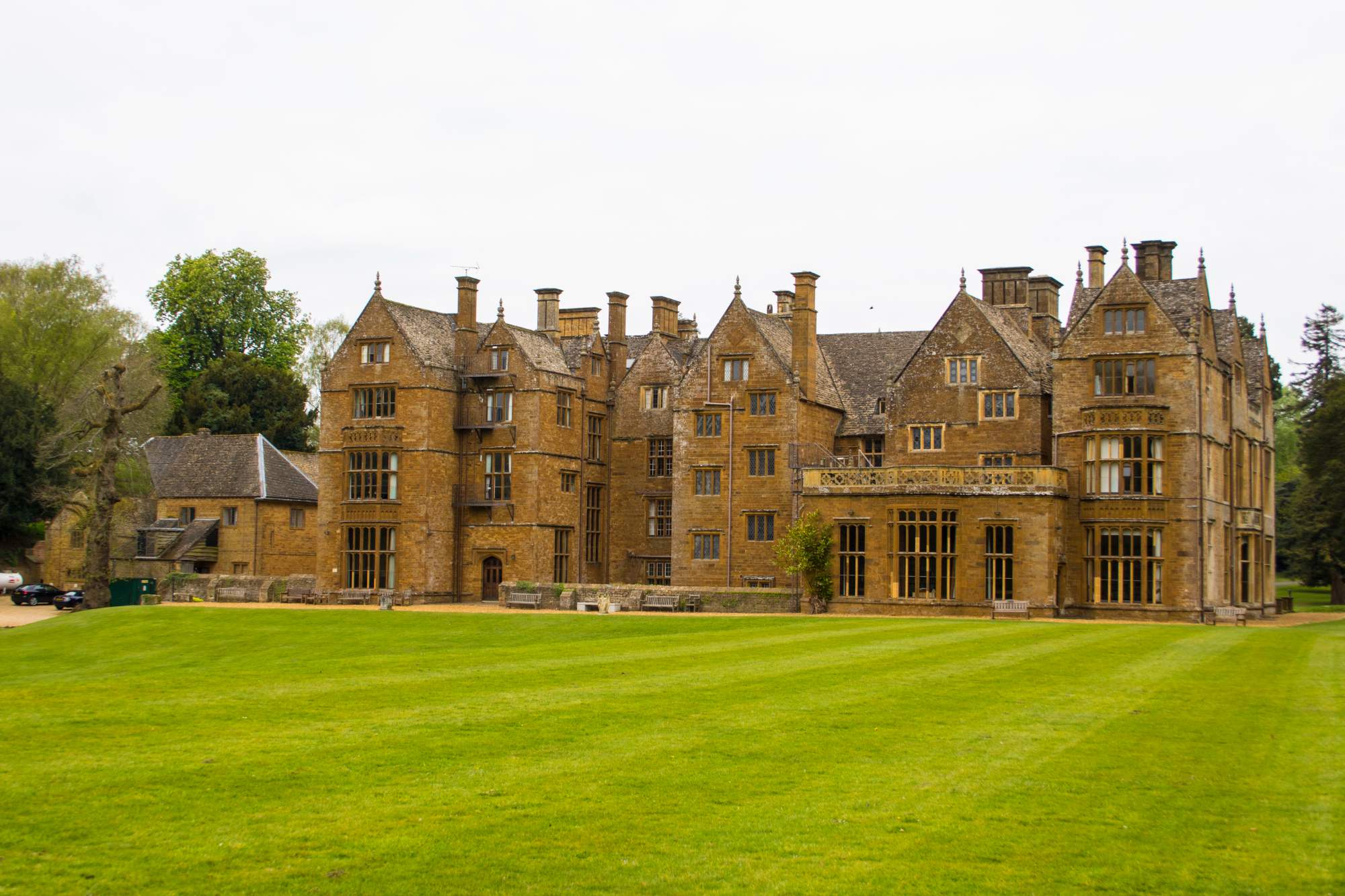 Solve Wroxton 21-04-2017 Wroxton Abbey now an American commercial ...