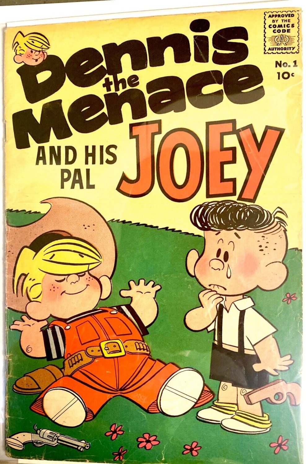 Solve Dennis and Joey jigsaw puzzle online with 77 pieces