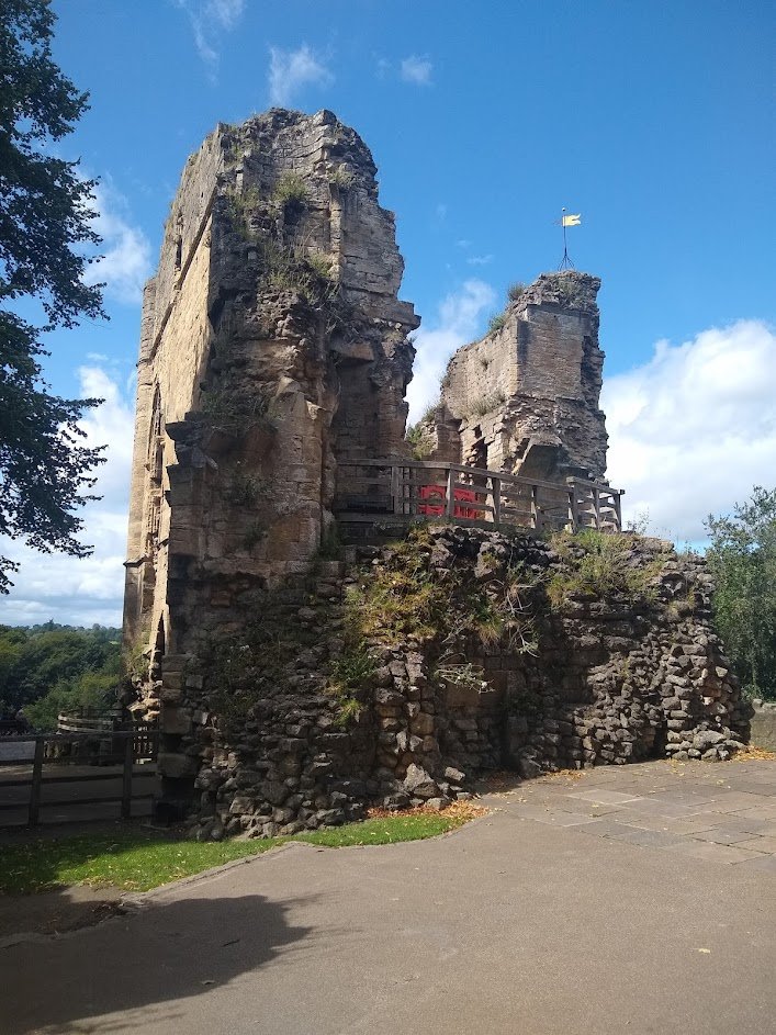 Solve The castle that Oliver Cromwell knocked about a bit. jigsaw ...