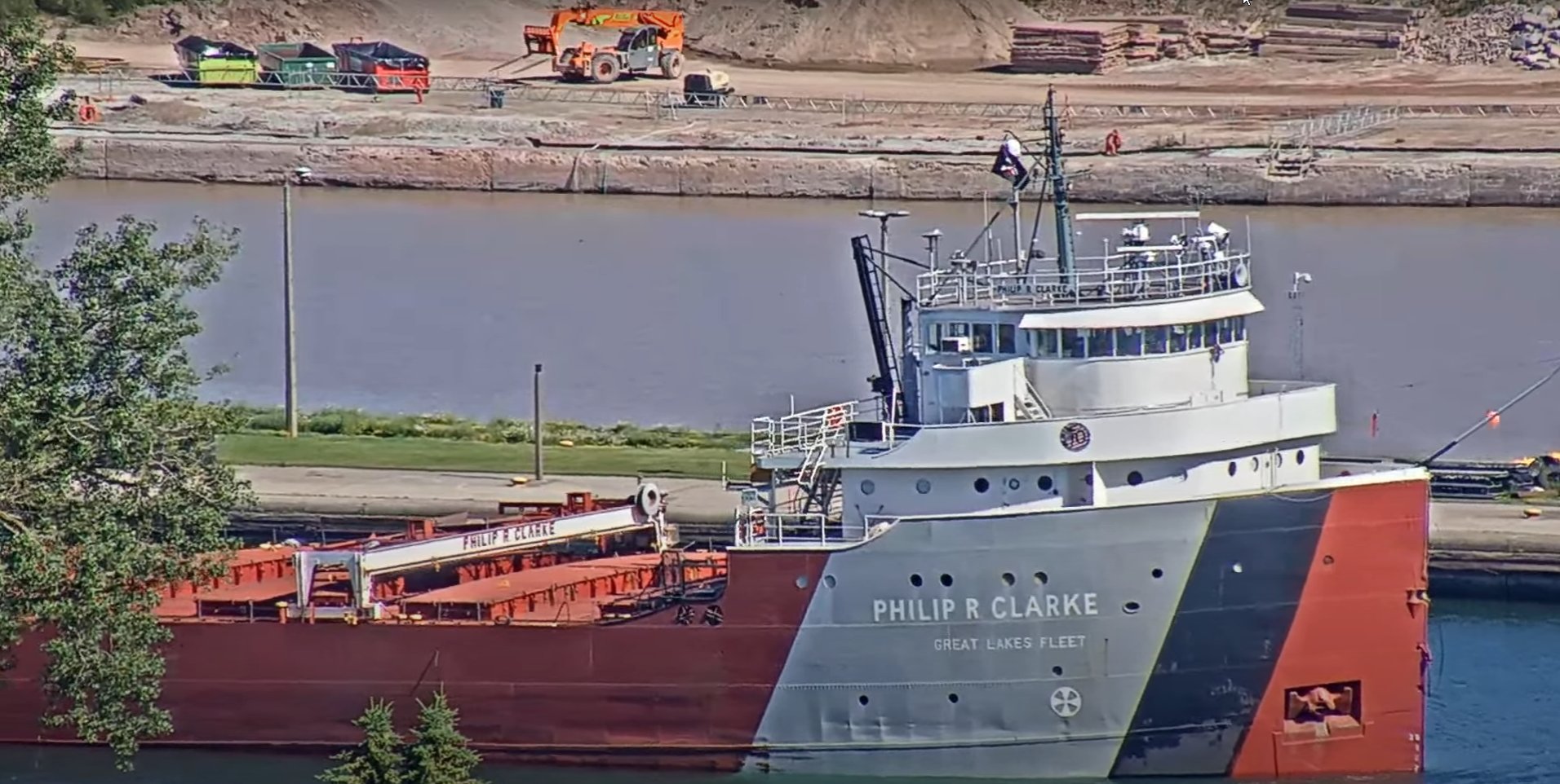 Solve Philip R Clark Soo Locks jigsaw puzzle online with 66 pieces