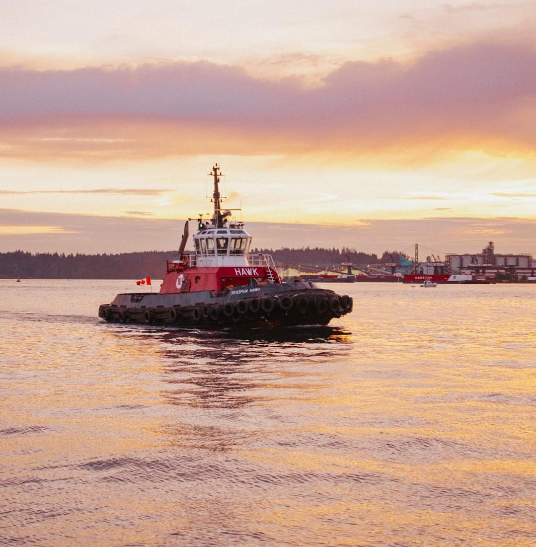 Solve Tug "Seaspan Hawk"!! jigsaw puzzle online with 100 pieces