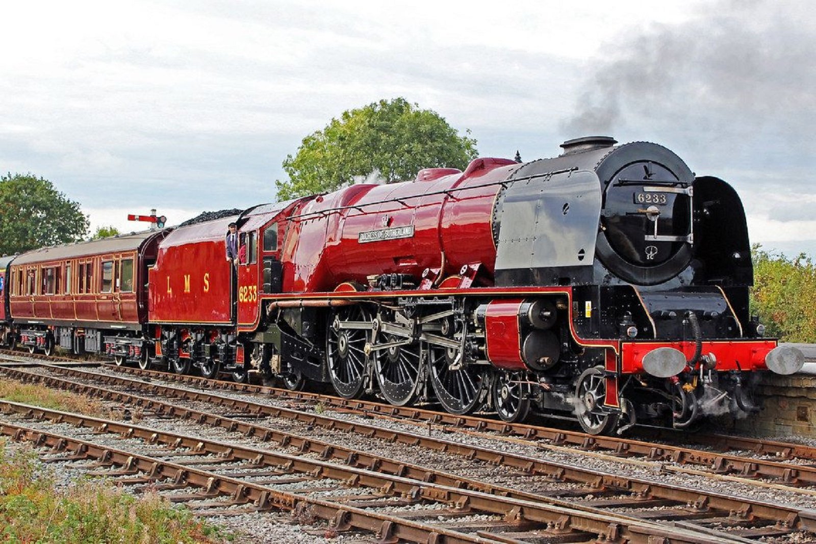 Solve LMS Princess Coronation Class 4-6-2 6233 Duchess of Sutherland. jigsaw puzzle online with ...