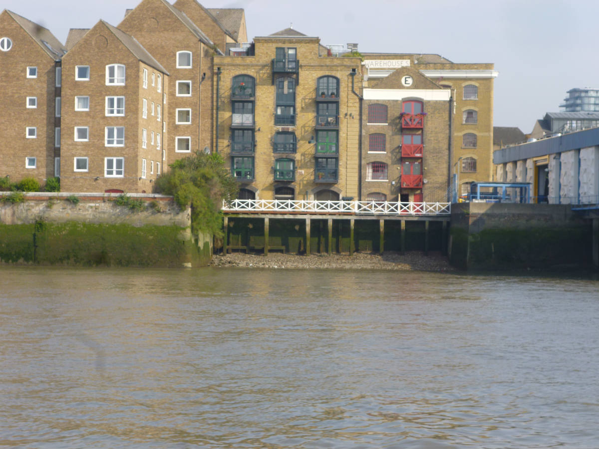 Solve Where Capt Kidd put to death jigsaw puzzle online with 80 pieces