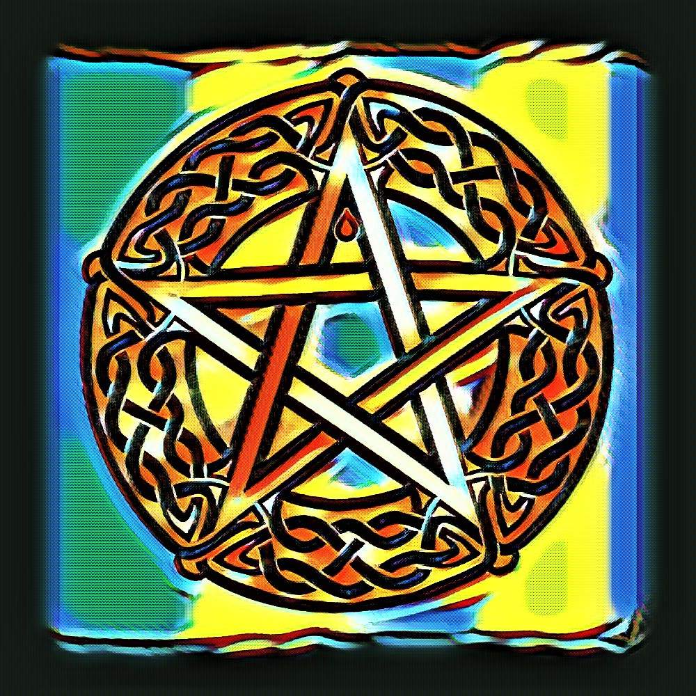 Solve Colorful Knotwork Pentacle jigsaw puzzle online with 144 pieces