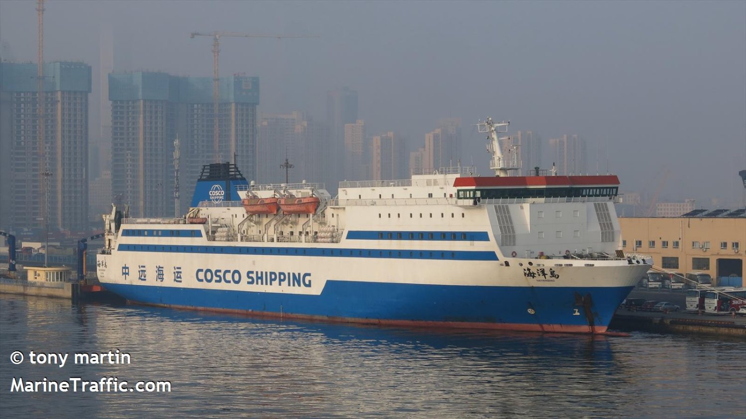 Solve Min Tai Zhi Xing jigsaw puzzle online with 18 pieces