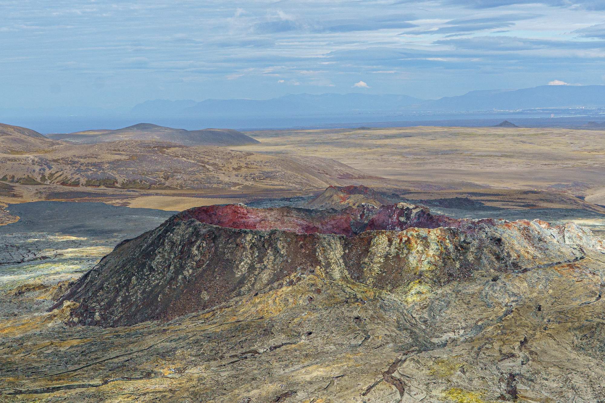 Solve Island - Vulkan jigsaw puzzle online with 400 pieces