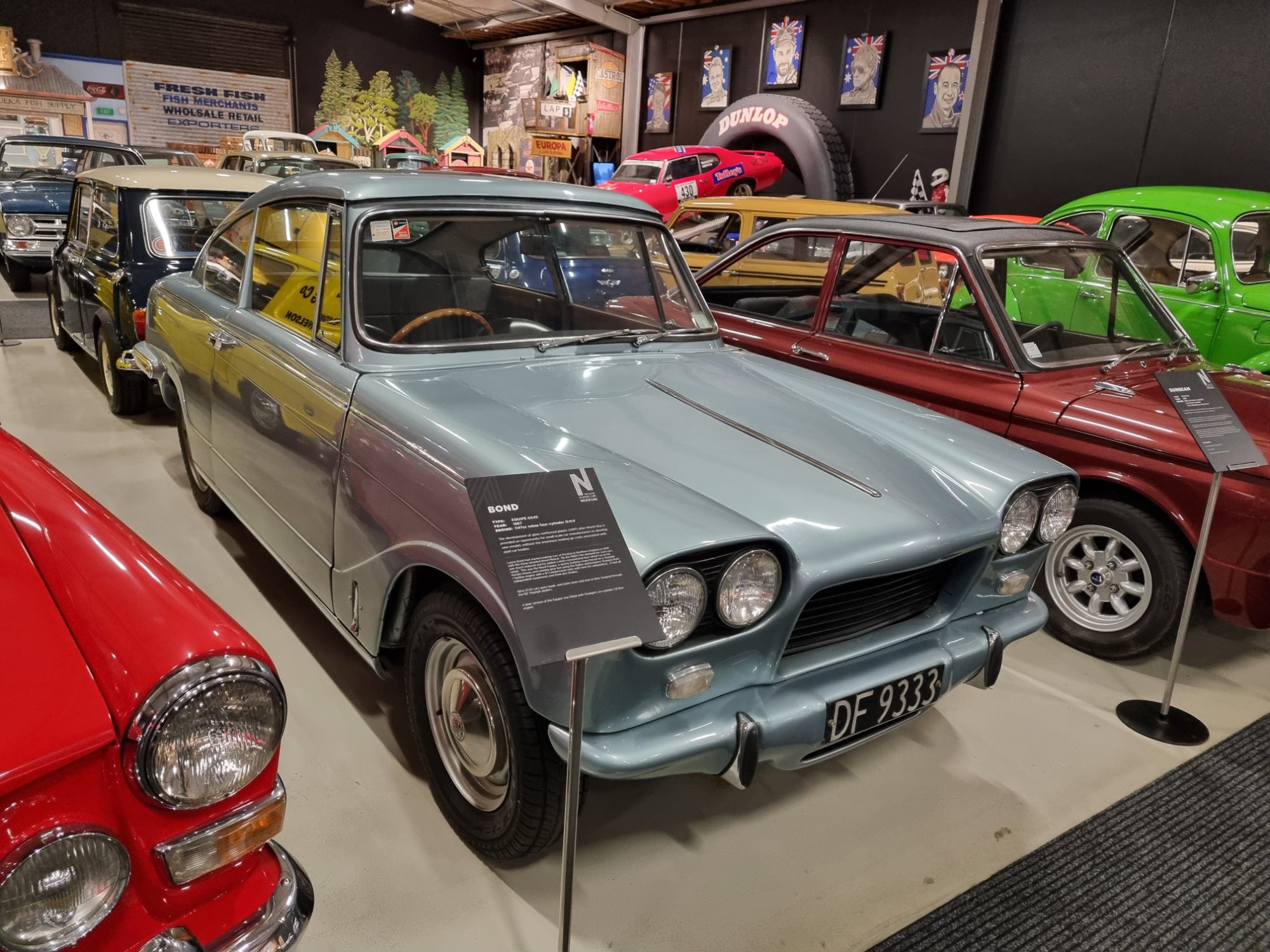 Solve 1967 Bond Equipe G54S jigsaw puzzle online with 130 pieces