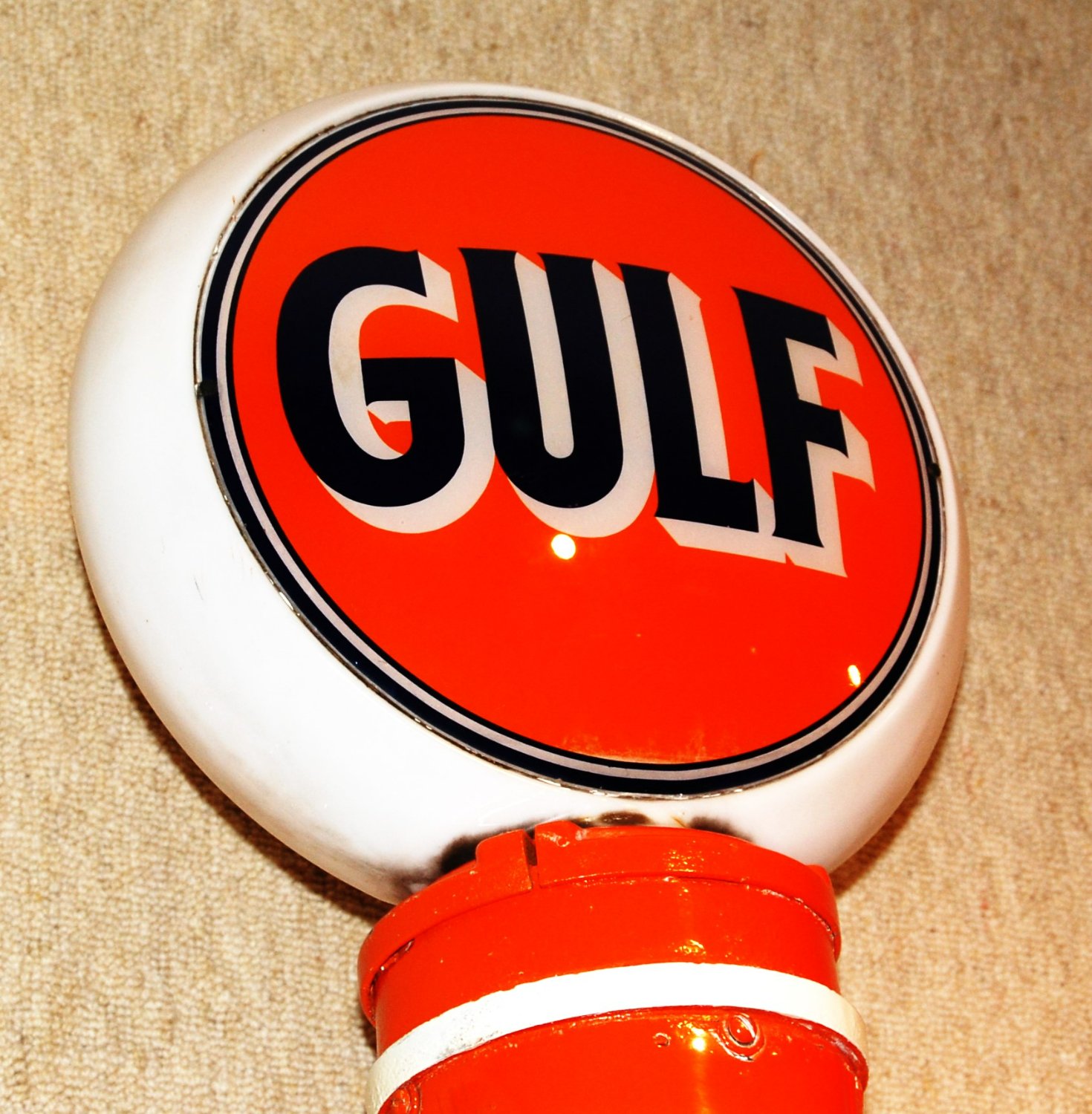 Solve Gulf Gas jigsaw puzzle online with 64 pieces