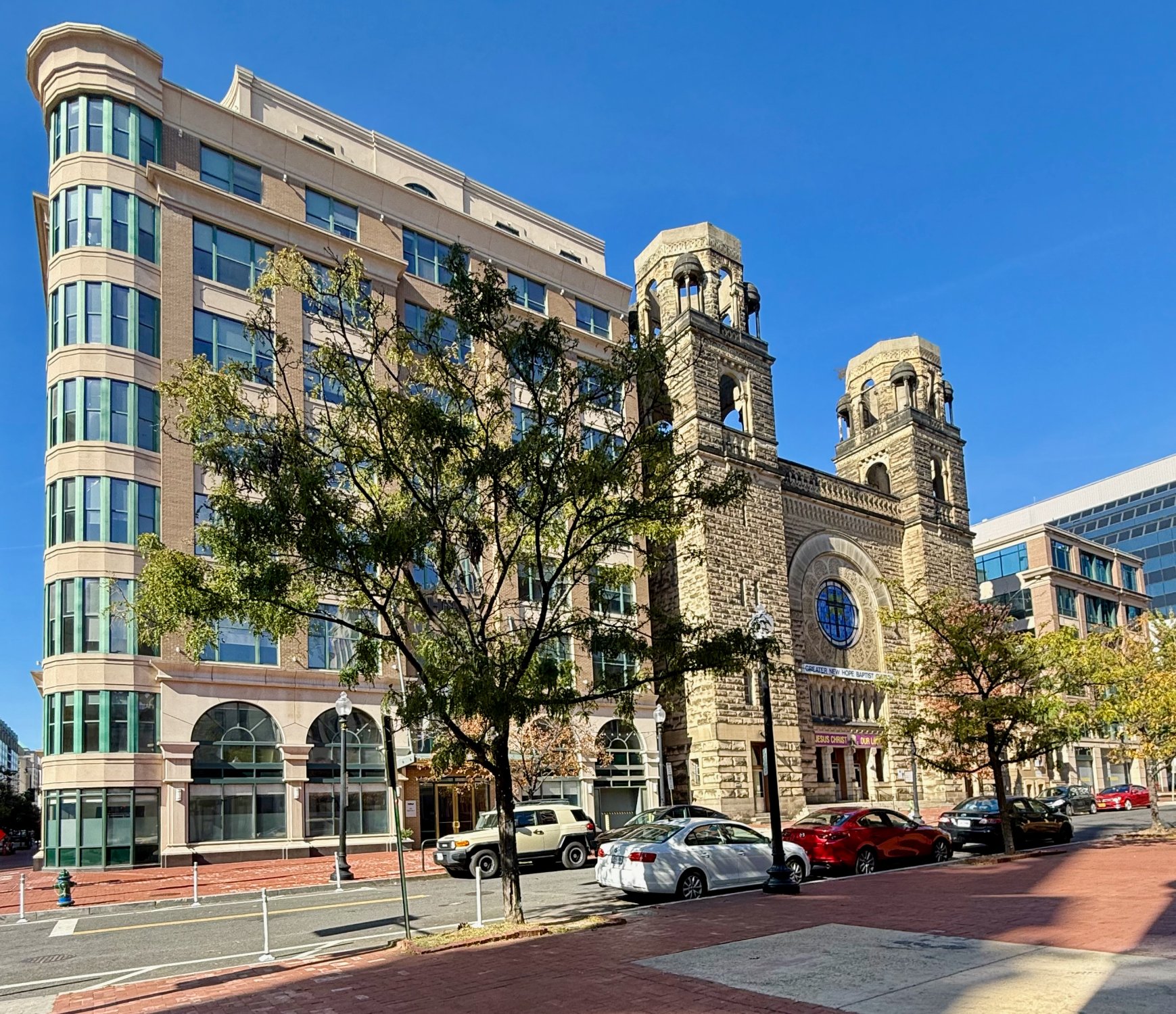 Solve In Chinaton, Washington DC jigsaw puzzle online with 418 pieces