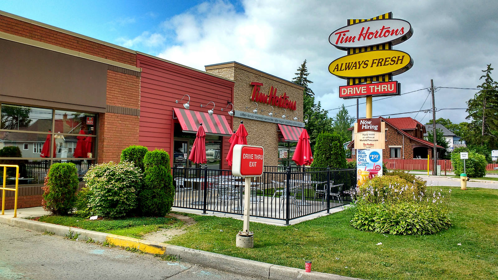 Solve Tim Hortons jigsaw puzzle online with 144 pieces