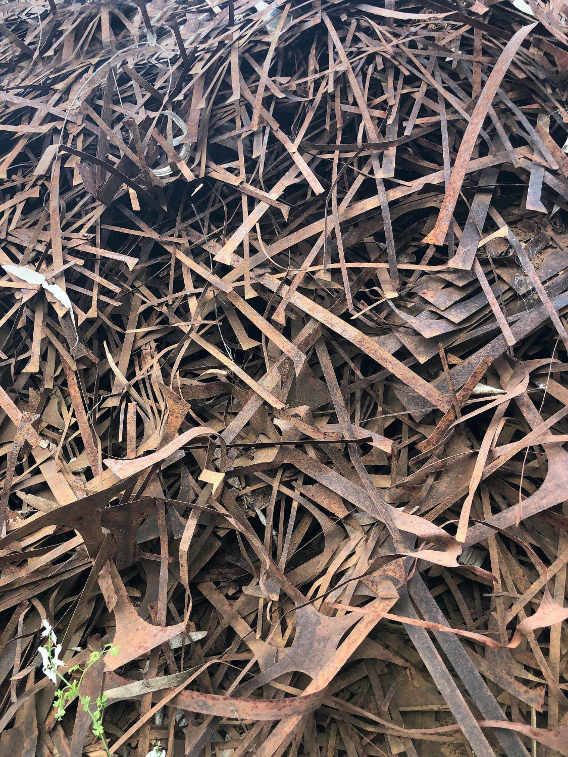 Solve A metal challenge jigsaw puzzle online with 48 pieces