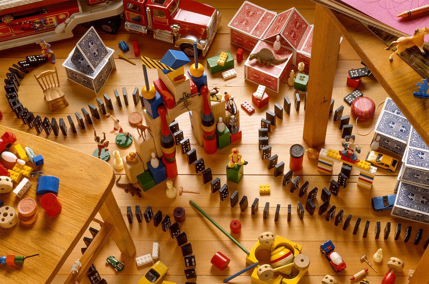 Solve I-Spy toy scene jigsaw puzzle online with 330 pieces