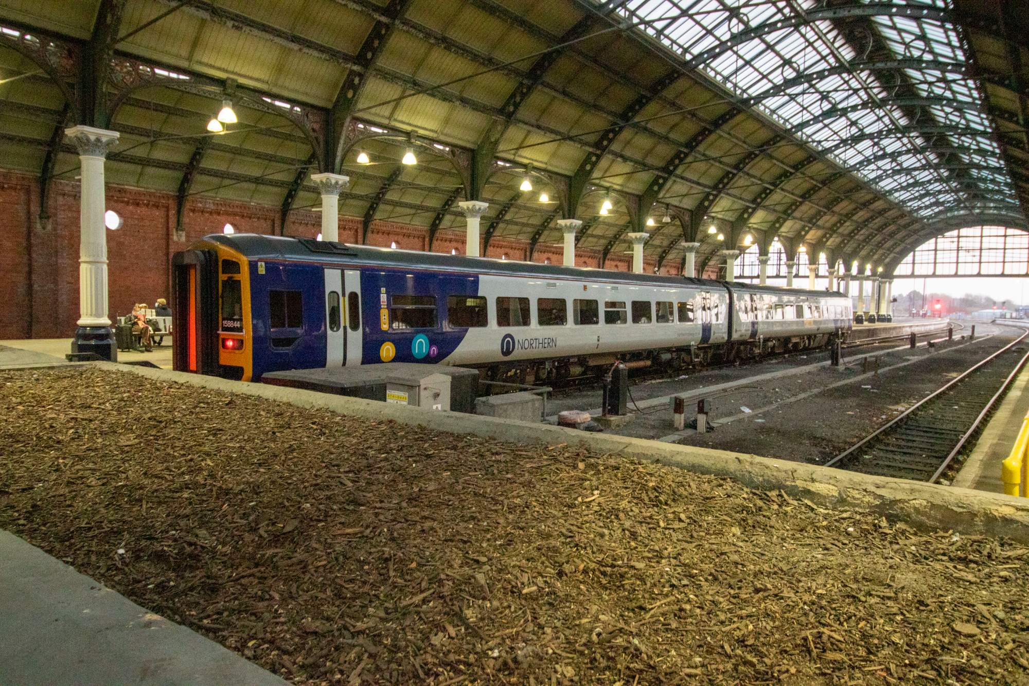 Solve Darlington 01-02-2022 Station evening British Rail Class 158 844 ...